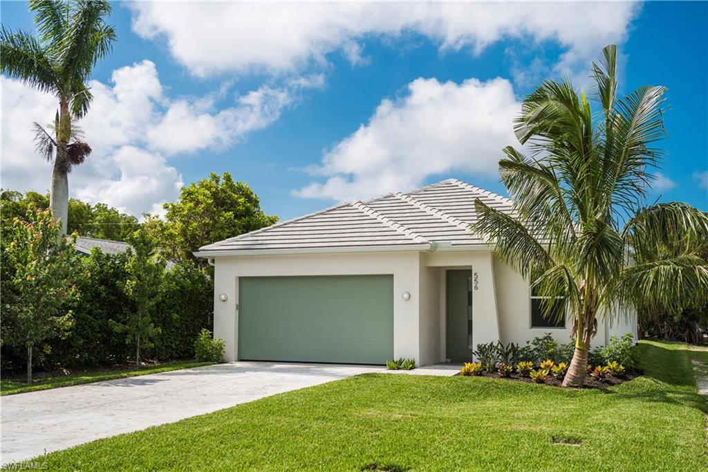 NEWER CONSTRUCTION in NAPLES PARK - Steps to the Beach