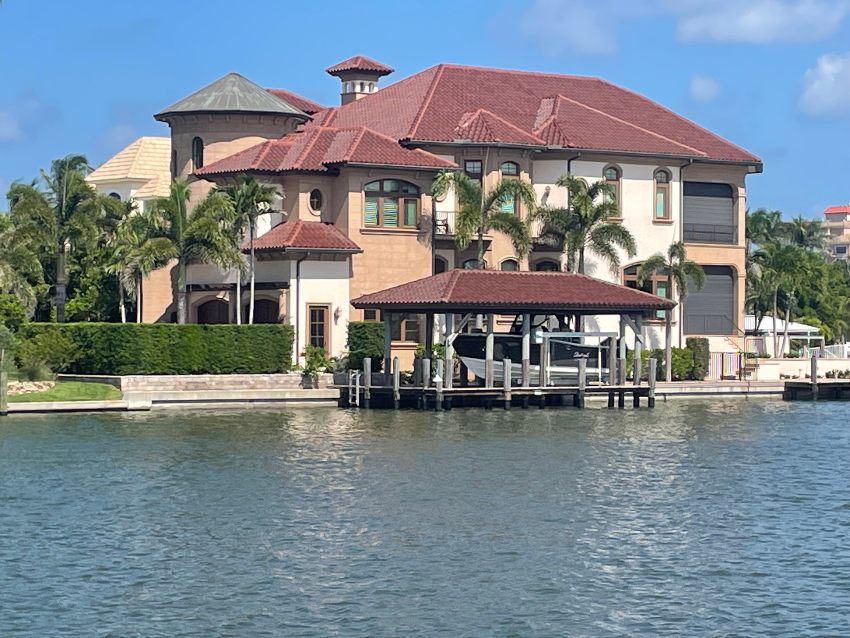 Luxury Homes In Florida Canals Why So Many Luxury Homes Are Being