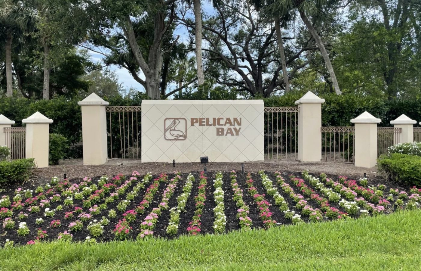 PELICAN BAY in NAPLES - Florida Lifestyle at its Best